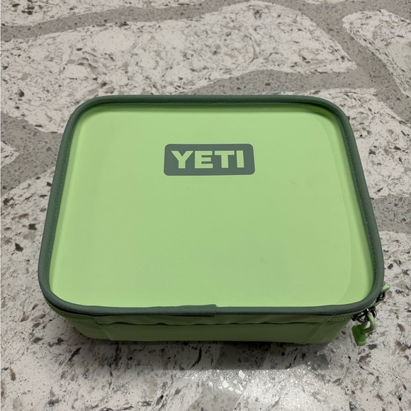 Yeti | Kitchen | Yeti Day Trip Lunch Box | Poshmark
